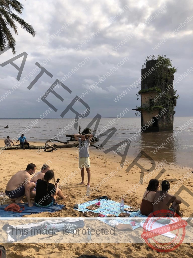 Tiki Ô Manoka, exploration de la plus grande île du Cameroun dans la ...